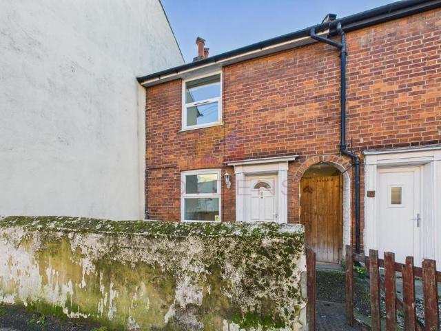 2 bedroom terraced house for sale