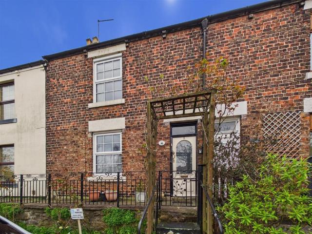 2 bedroom terraced house for sale