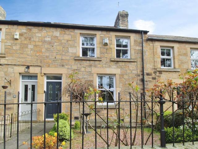 2 bedroom terraced house for sale