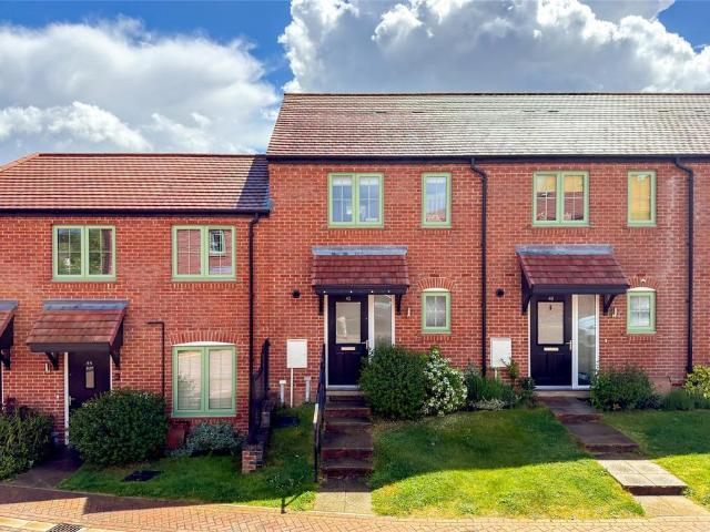 2 bedroom terraced house for sale