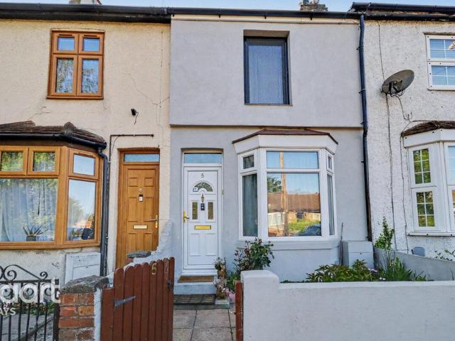 2 bedroom terraced house for sale