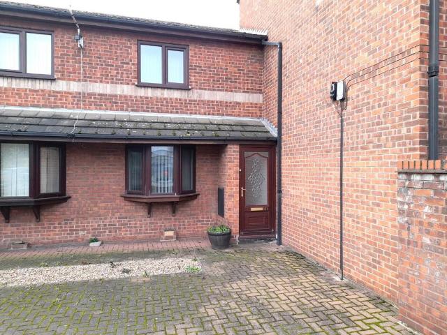 2 bedroom terraced house for sale