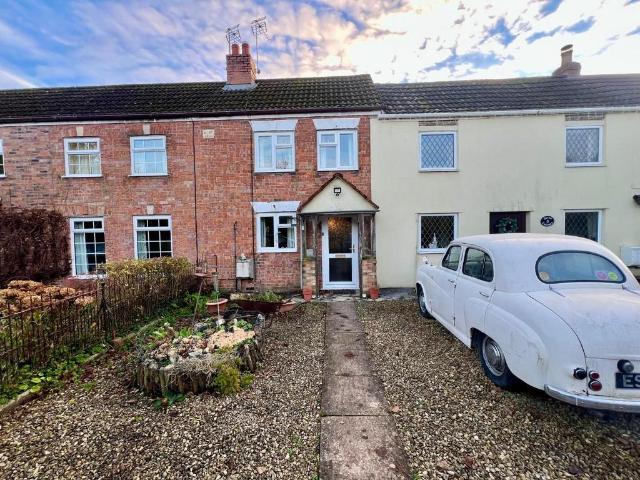 2 bedroom terraced house for sale
