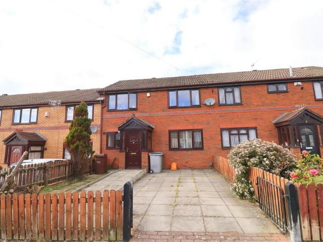 3 bedroom terraced house for sale