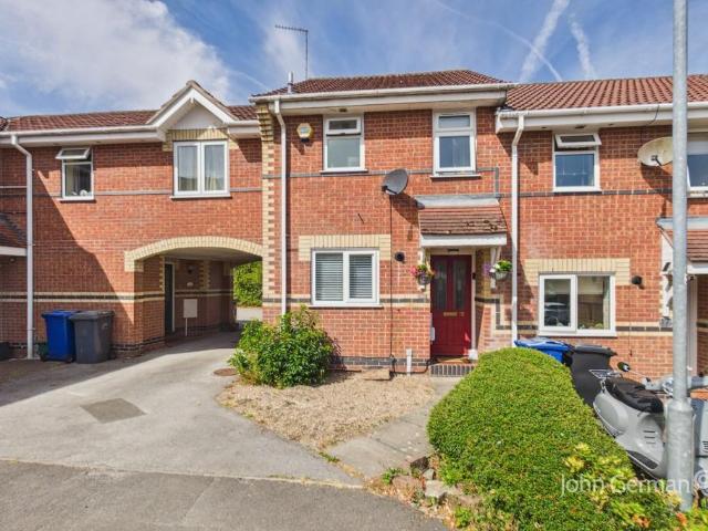 2 bedroom terraced house for sale