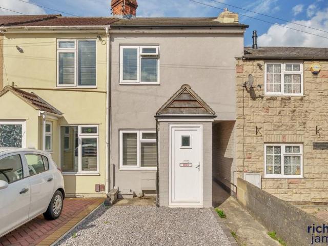 2 bedroom terraced house for sale