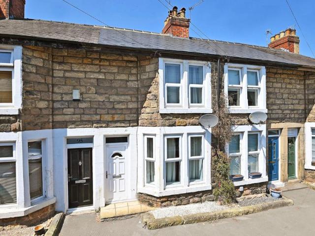 2 bedroom terraced house for sale