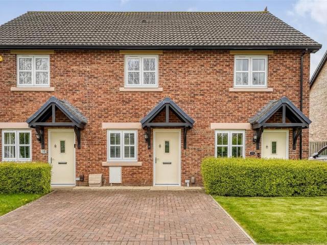 2 bedroom terraced house for sale