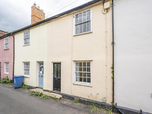 2 bedroom terraced house for sale