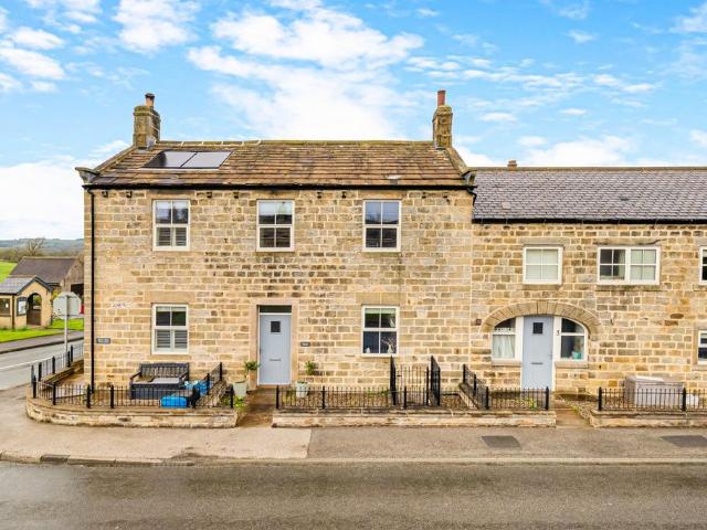 2 bedroom terraced house for sale