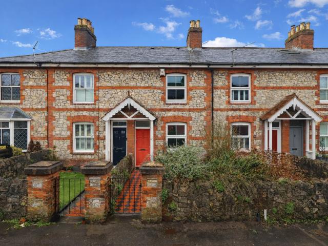 2 bedroom terraced house for sale