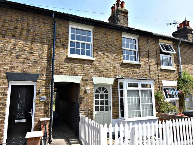 2 bedroom terraced house for sale