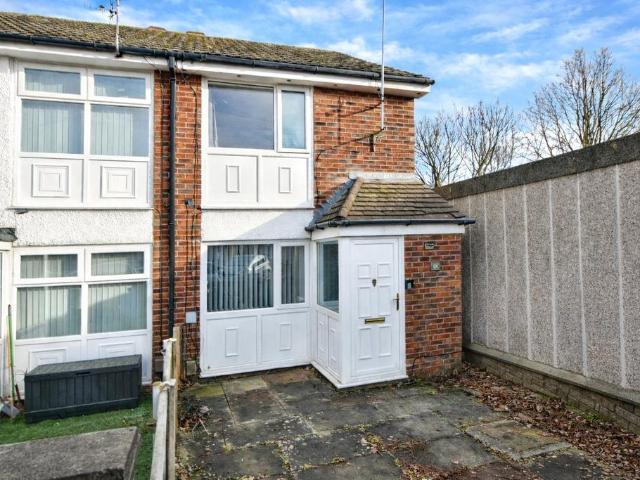 2 bedroom terraced house for sale