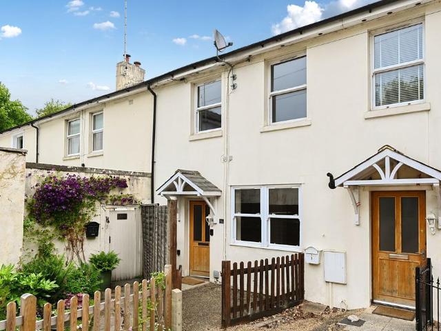 2 bedroom terraced house for sale