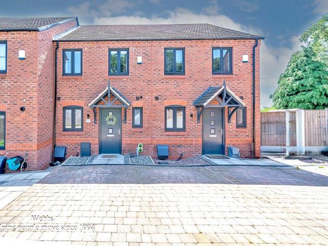 2 bedroom terraced house for sale