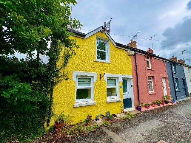 2 bedroom terraced house for sale