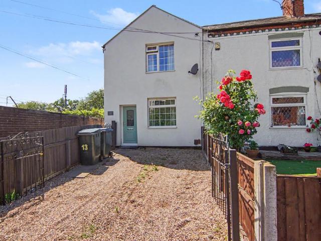 2 bedroom terraced house for sale