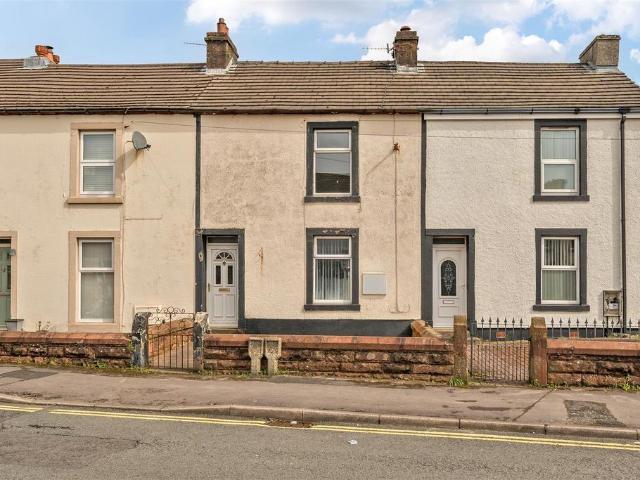 2 bedroom terraced house for sale