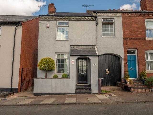 2 bedroom terraced house for sale