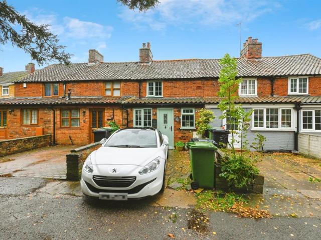 2 bedroom terraced house for sale