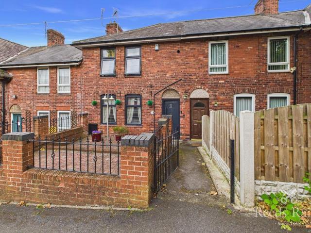 2 bedroom terraced house for sale