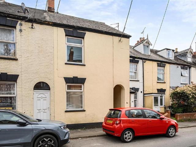 2 bedroom terraced house for sale