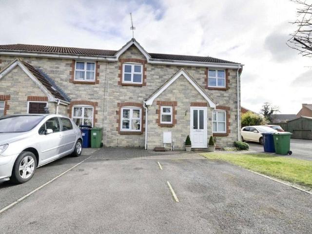 2 bedroom terraced house for sale