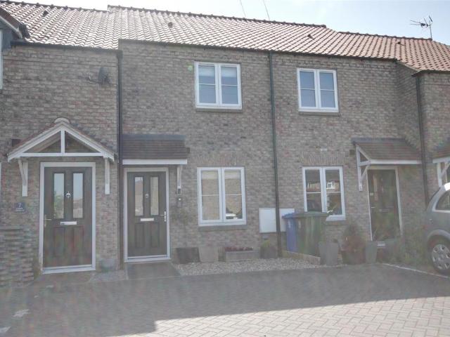 2 bedroom terraced house for sale