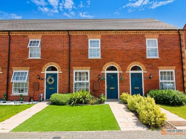 2 bedroom terraced house for sale