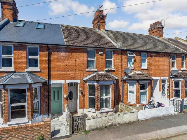 2 bedroom terraced house for sale