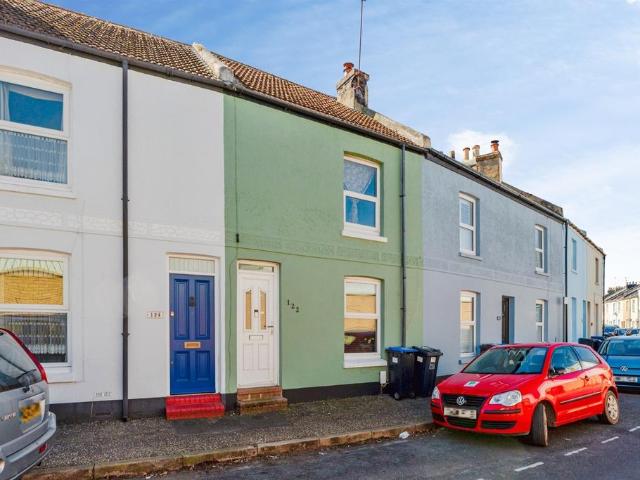 2 bedroom terraced house for sale