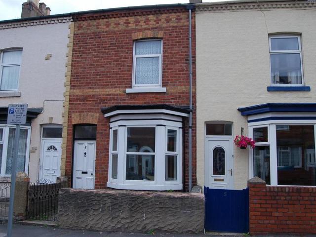 2 bedroom terraced house for sale