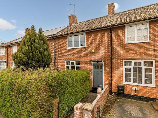 2 bedroom terraced house for sale