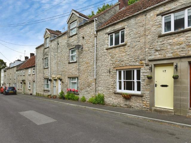 2 bedroom terraced house for sale