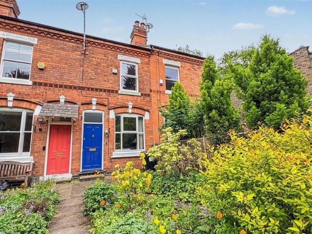 2 bedroom terraced house for sale