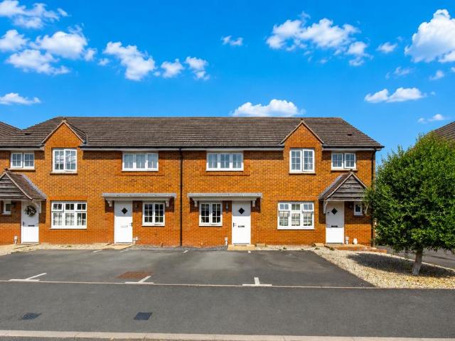 2 bedroom terraced house for sale
