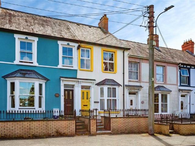2 bedroom terraced house for sale