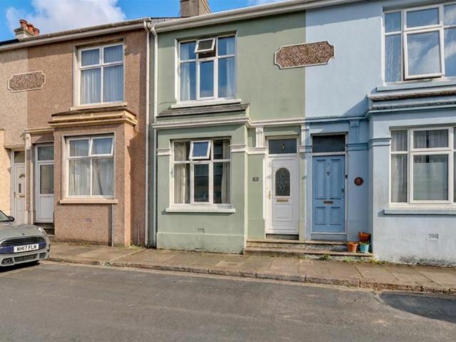 2 bedroom terraced house for sale