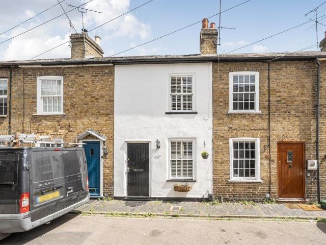 2 bedroom terraced house for sale