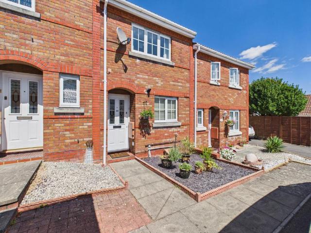 2 bedroom terraced house for sale