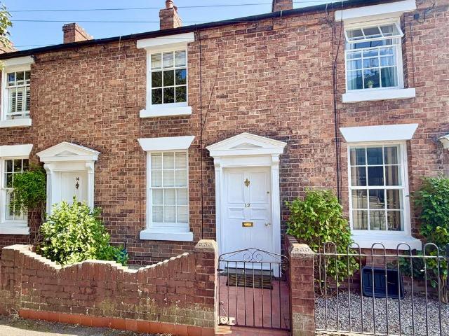 2 bedroom terraced house for sale