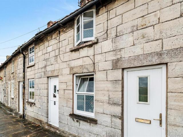 2 bedroom terraced house for sale