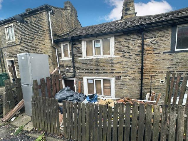 2 bedroom terraced house for sale
