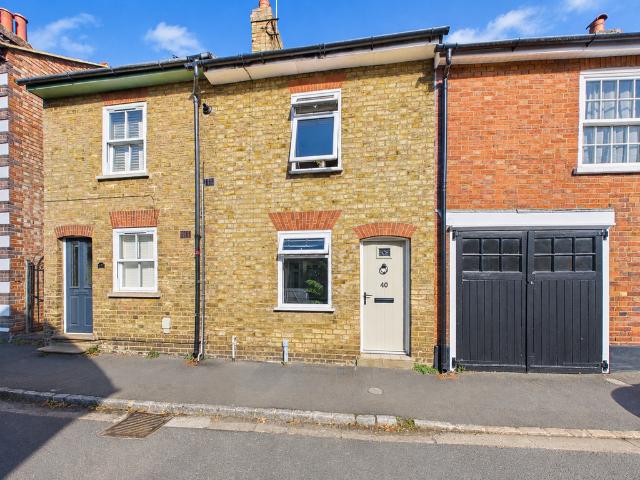 2 bedroom terraced house for sale