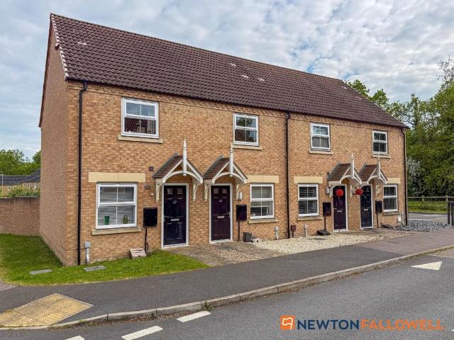 2 bedroom terraced house for sale