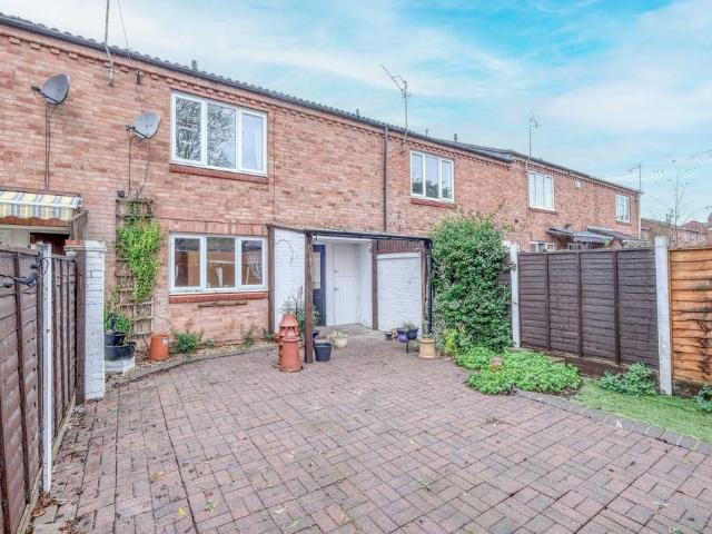 2 bedroom terraced house for sale
