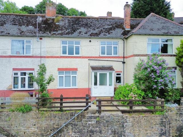 2 bedroom terraced house for sale