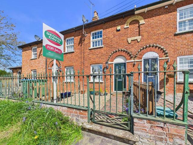2 bedroom terraced house for sale
