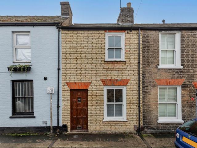 2 bedroom terraced house for sale