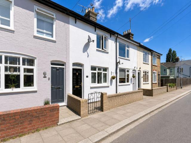 2 bedroom terraced house for sale